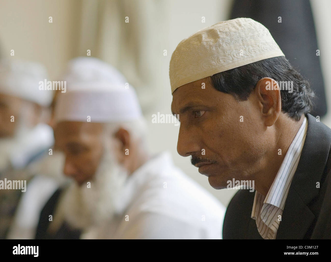 Friday Prayers at the Abubakr Siddiq Islamic Centre in Cambridge, UK ...