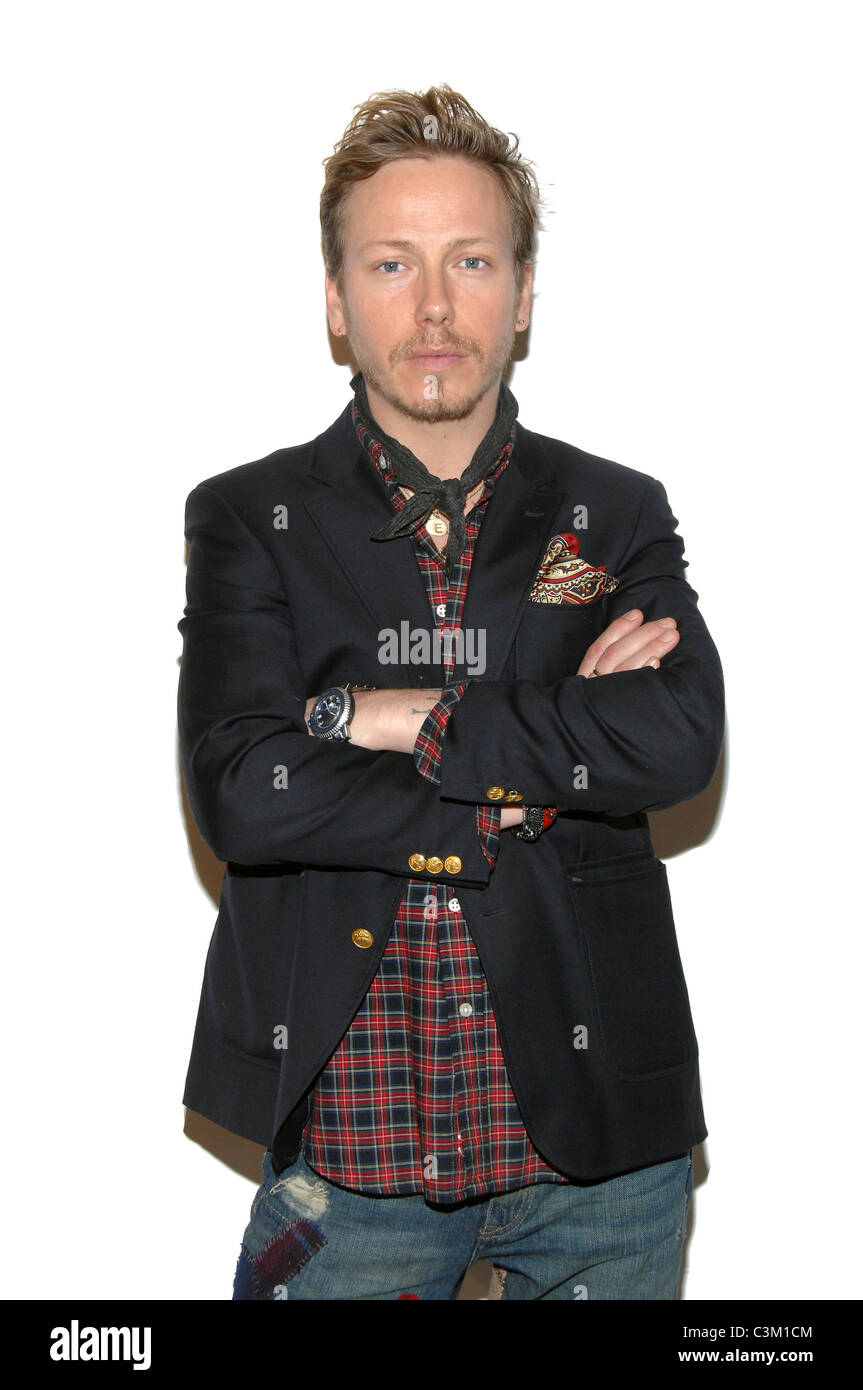 Gossip Girl' costume designer Eric Daman promotes 'You Know You Want It ...