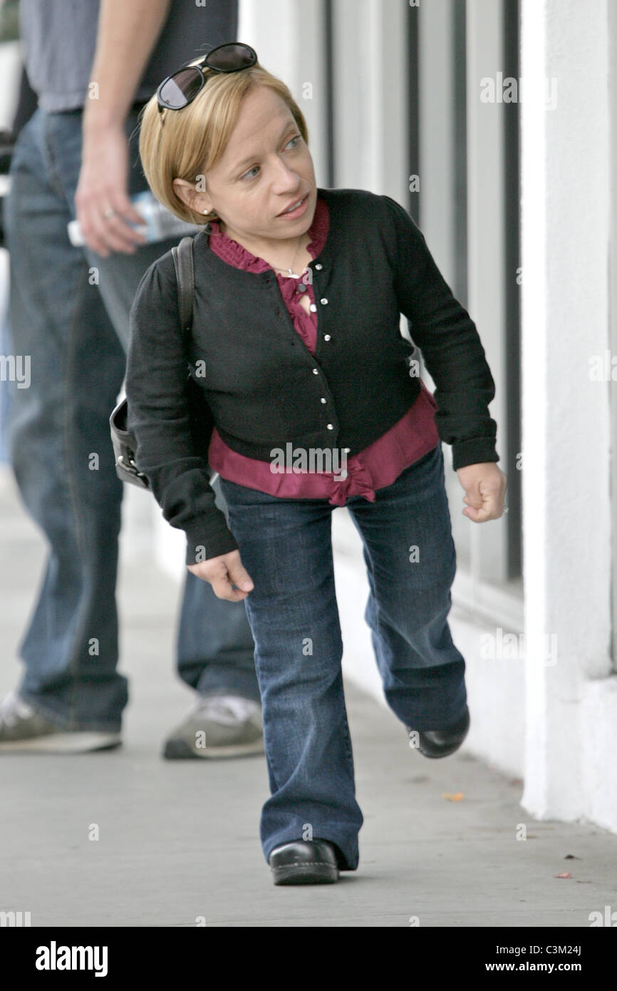 Jen Arnold TLC's 'The Little Couple' filming at Jimmy Au's For Men 5-8 ...