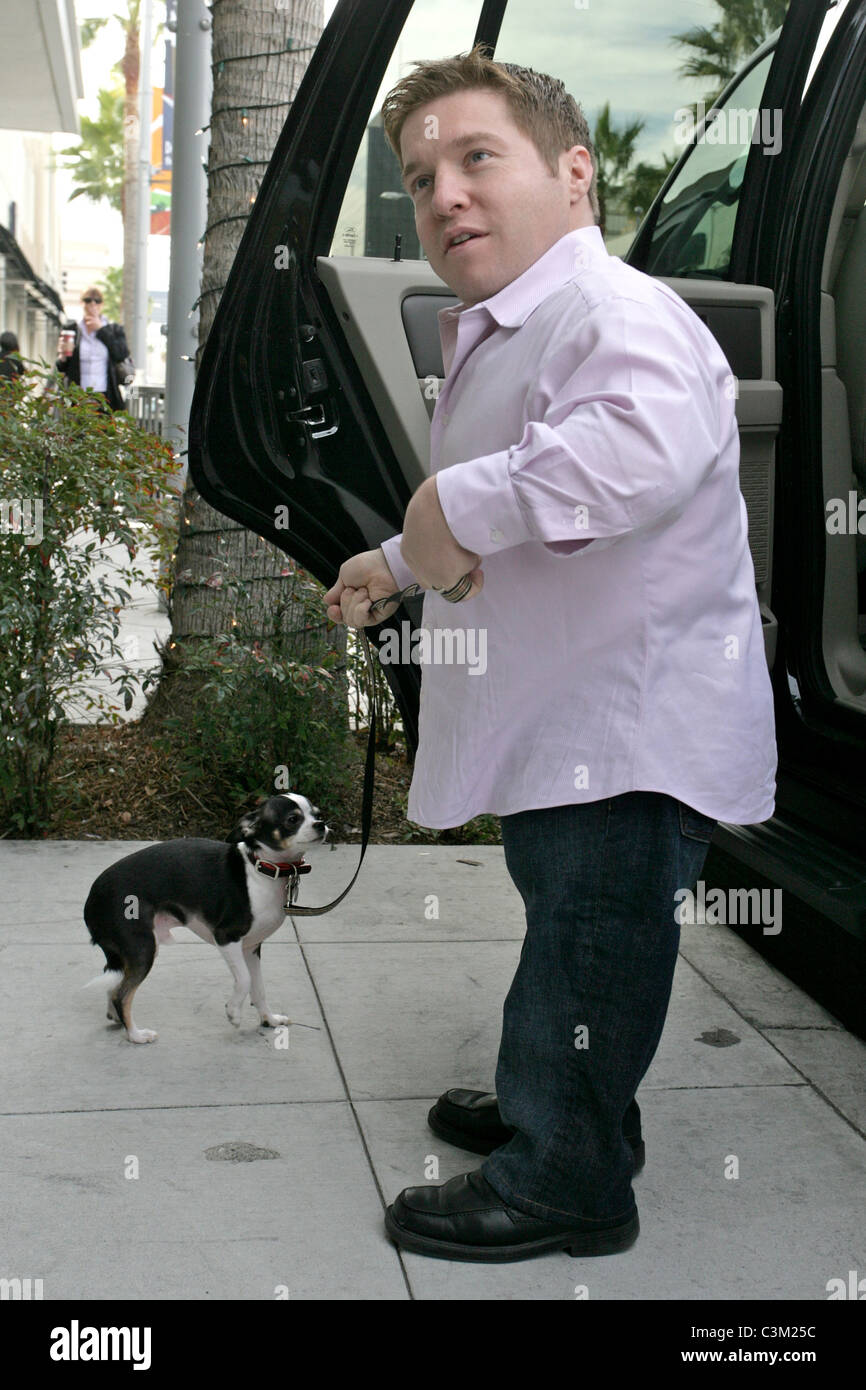 Bill Klein TLC's 'The Little Couple' filming at Jimmy Au's For Men 5-8 ...