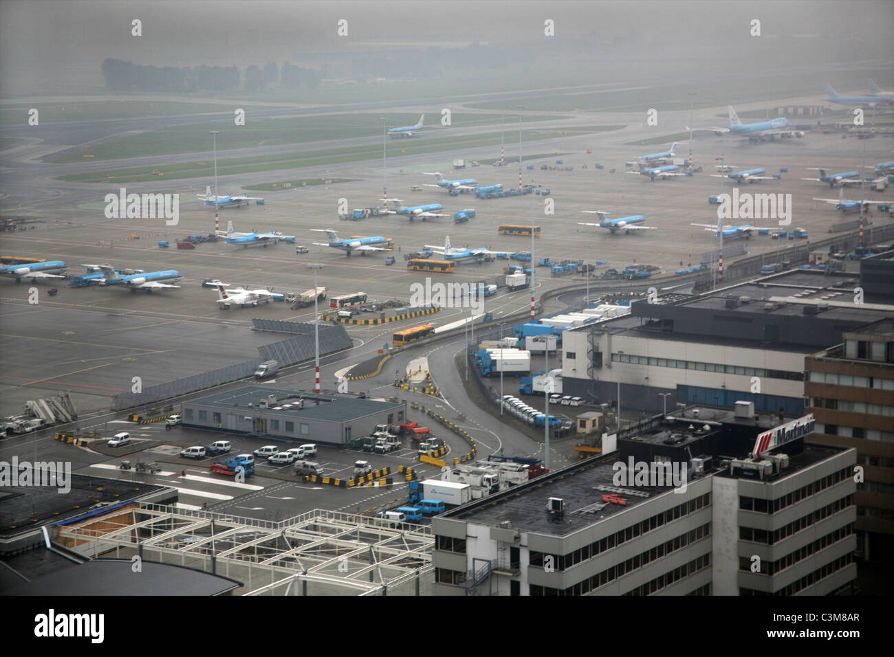 Airport of schiphol hi-res stock photography and images - Alamy