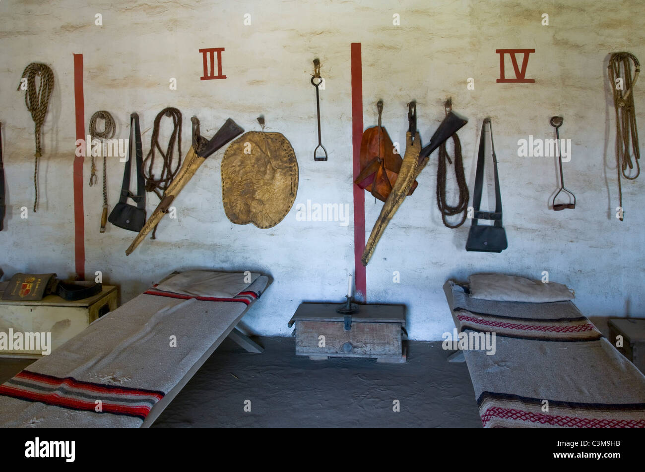 Vintage soldier quarters hi-res stock photography and images - Alamy