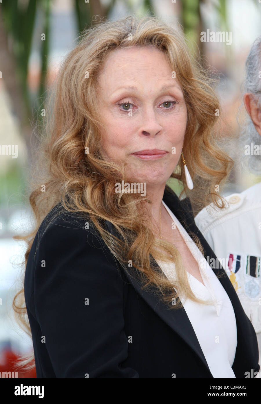 FAY DUNAWAY PUZZLE OF A DOWNFALL CHILD PHOTOCALL CANNES FILM FESTIVAL ...