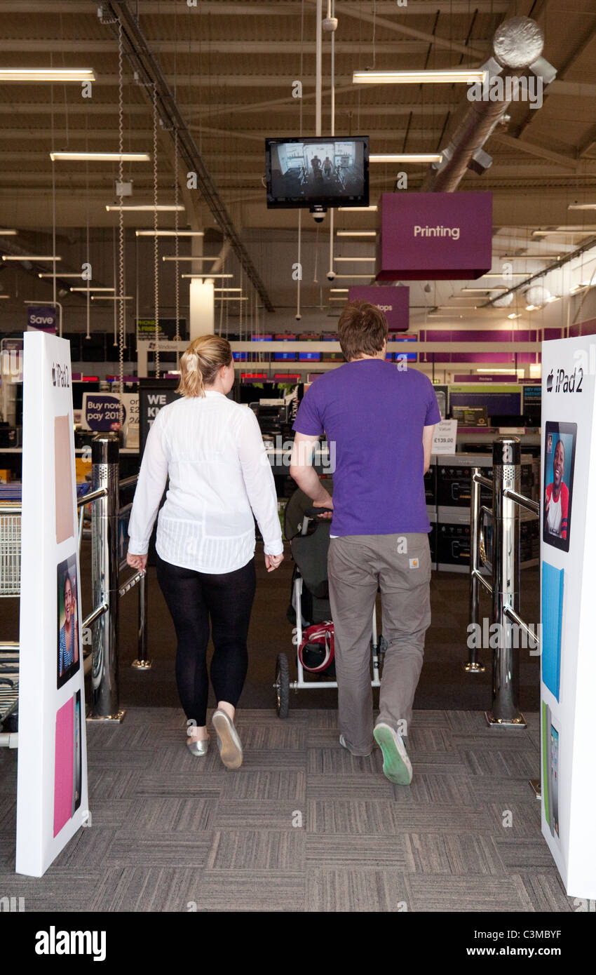 Currys shopping hi-res stock photography and images - Alamy