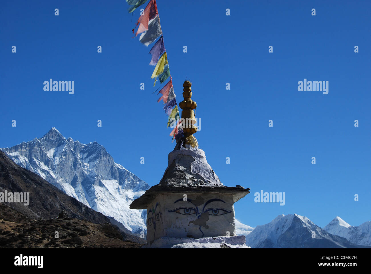 Himalayan peaks high altitude hi-res stock photography and images - Alamy