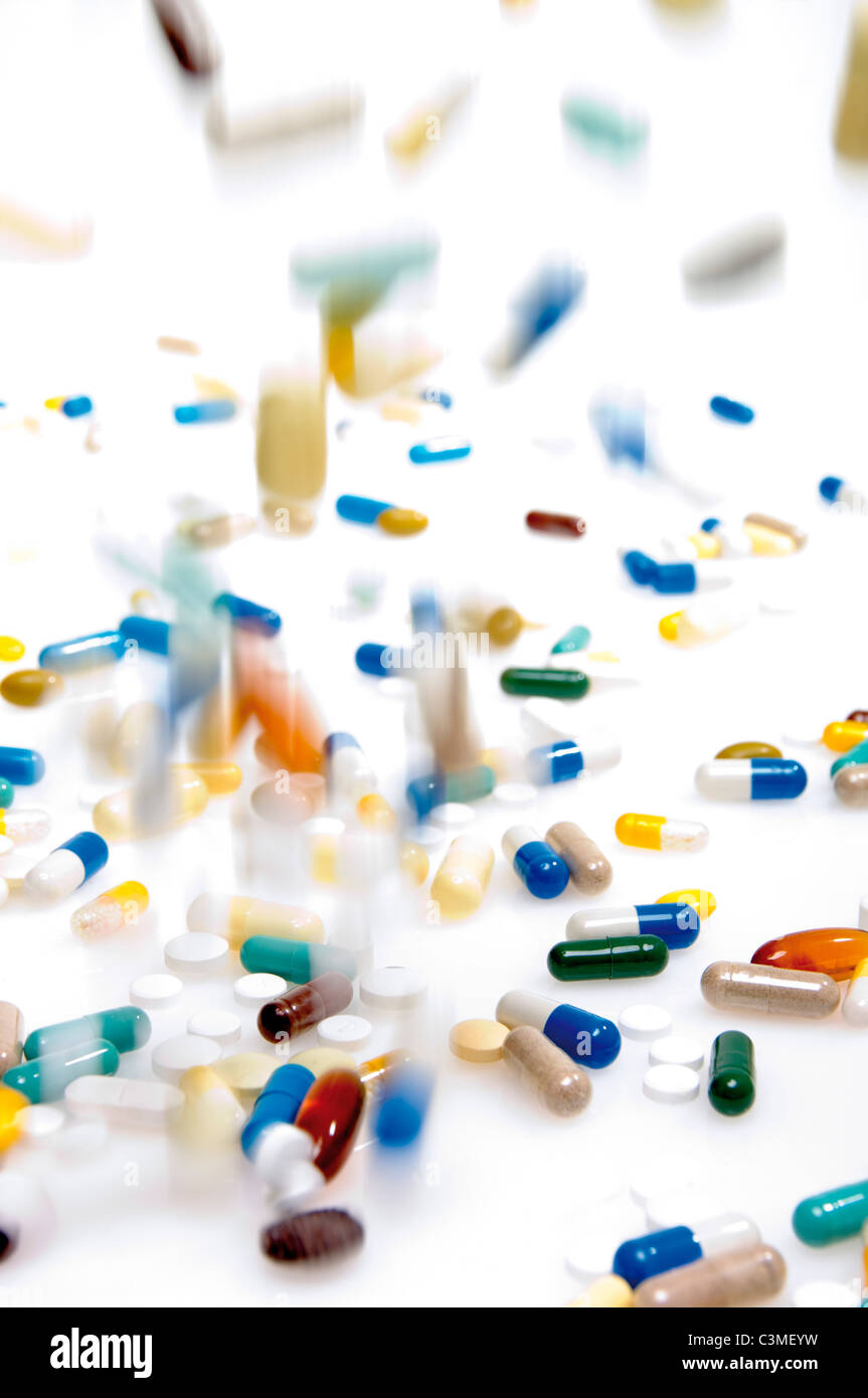 Falling objects hi-res stock photography and images - Alamy