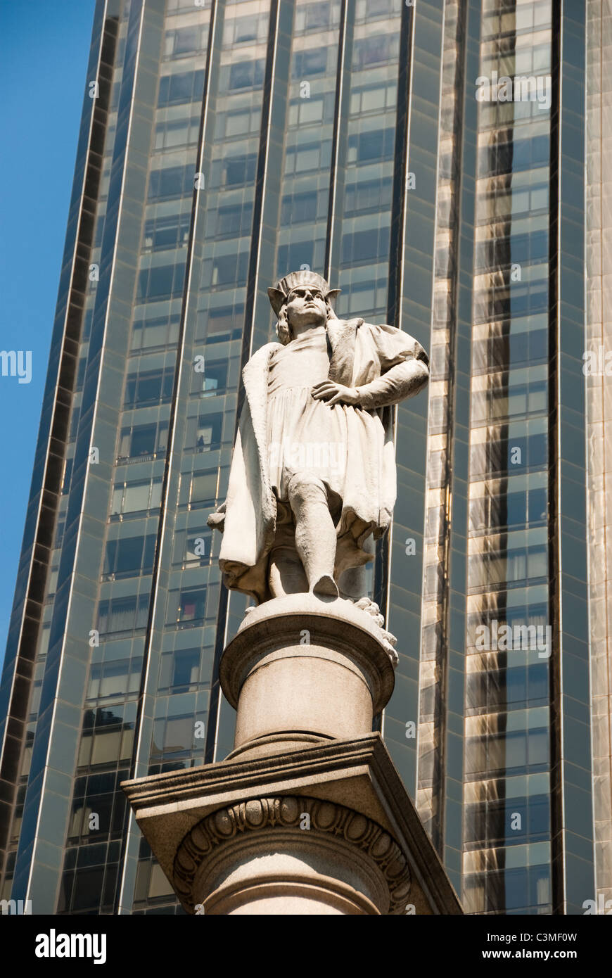 Christopher columbus circle statue hi-res stock photography and images ...