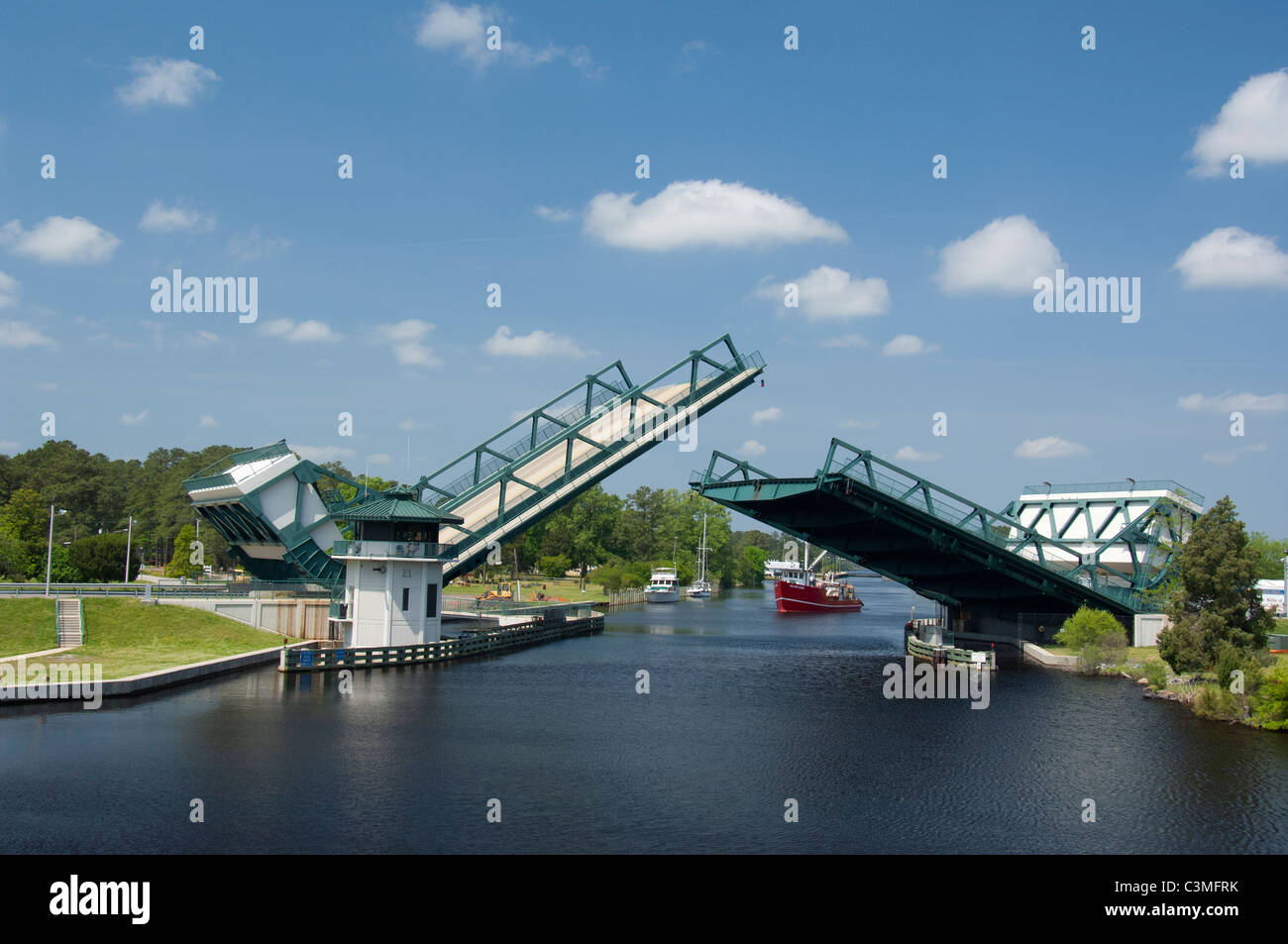 North Carolina, Atlantic Intracoastal waterway at Great Bridge Stock ...