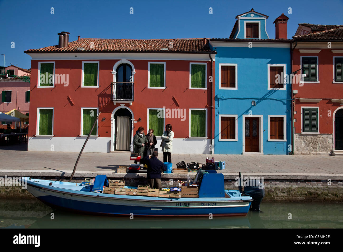 Mobile shop hi-res stock photography and images - Alamy