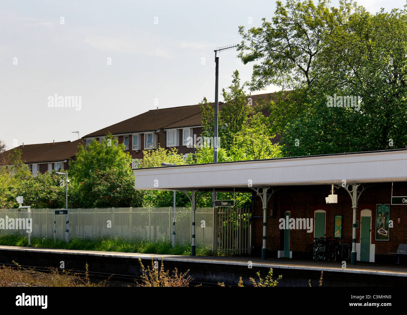 Train station surrey hi-res stock photography and images - Alamy
