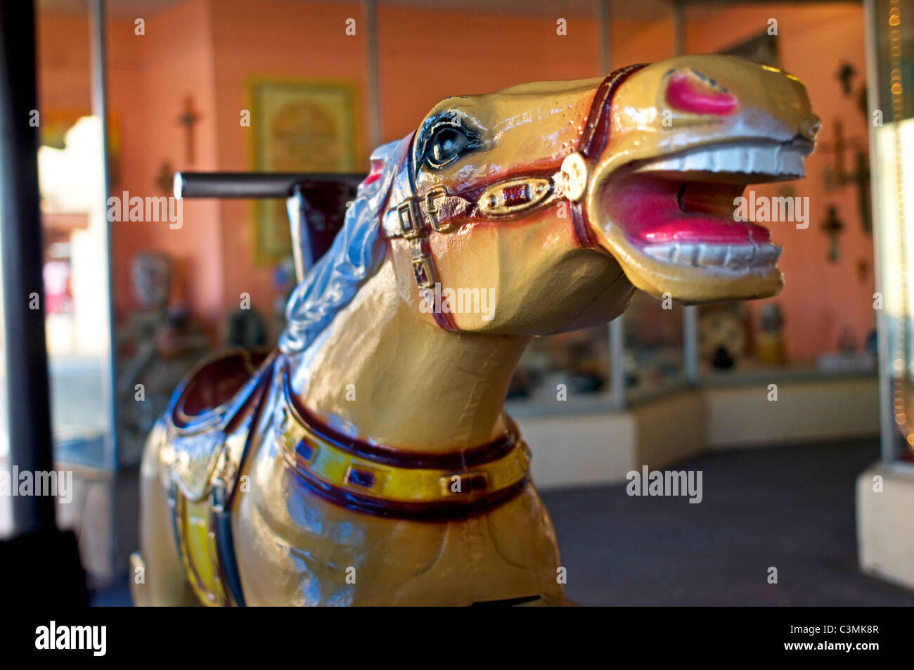 Coin operated ride hi-res stock photography and images - Alamy