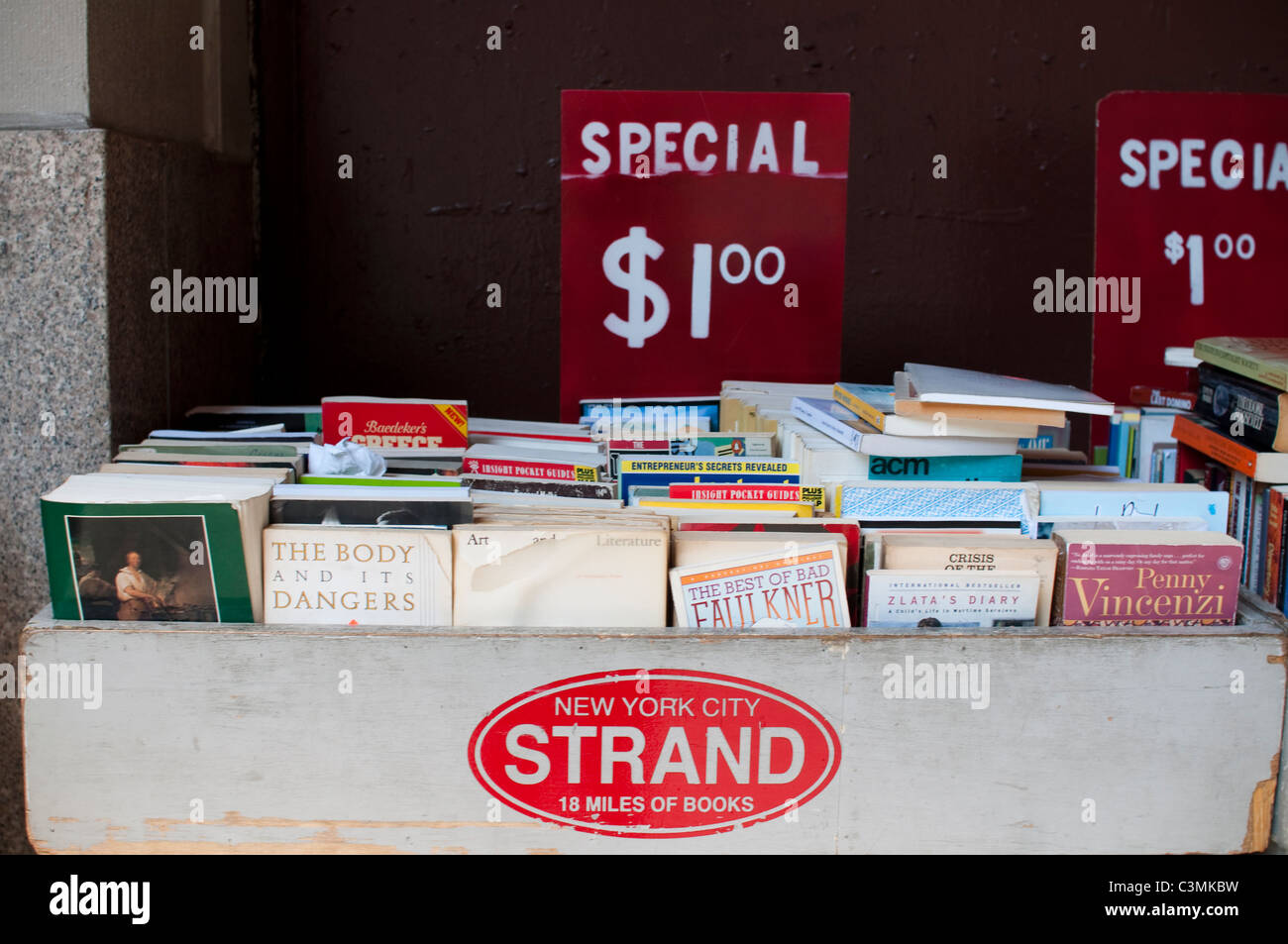 Bargain books for sale at the Strand bookshop in New York City Stock ...