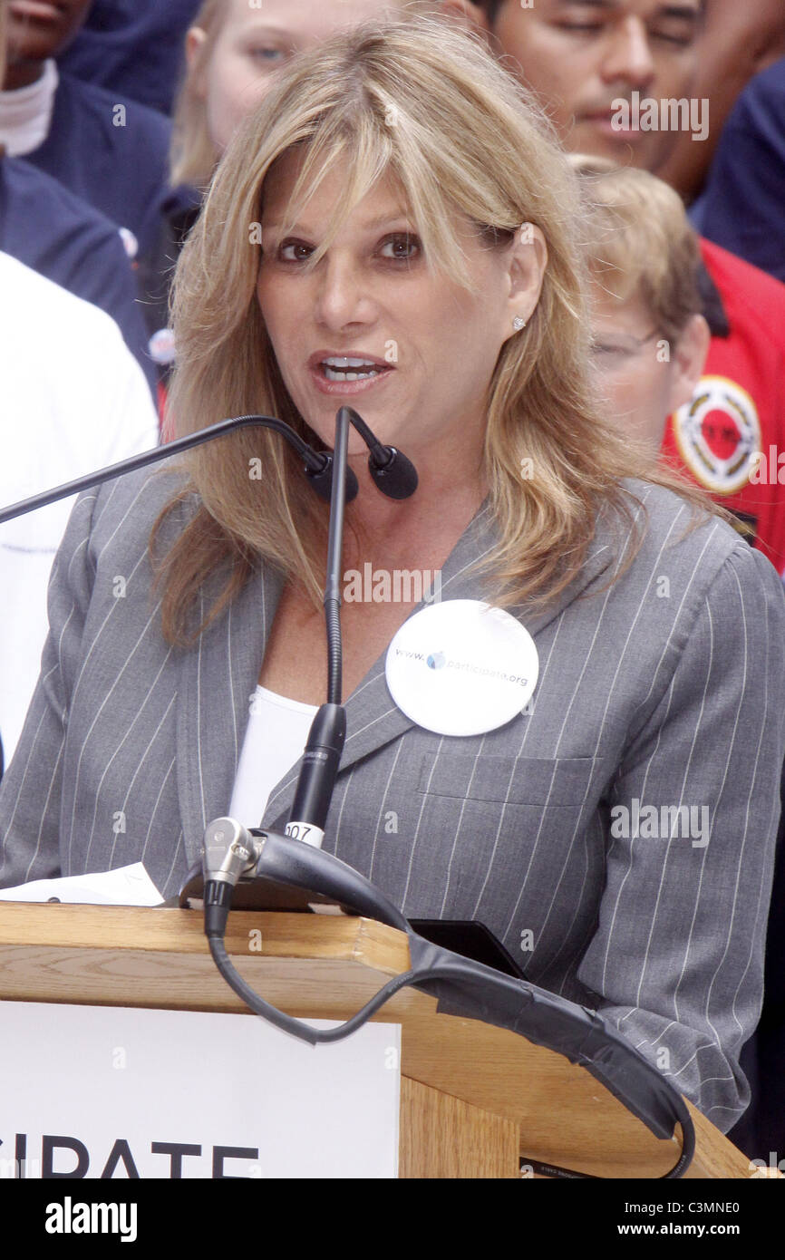 Lisa Paulsen Celebrities kick off two major initiatives, Participate ...