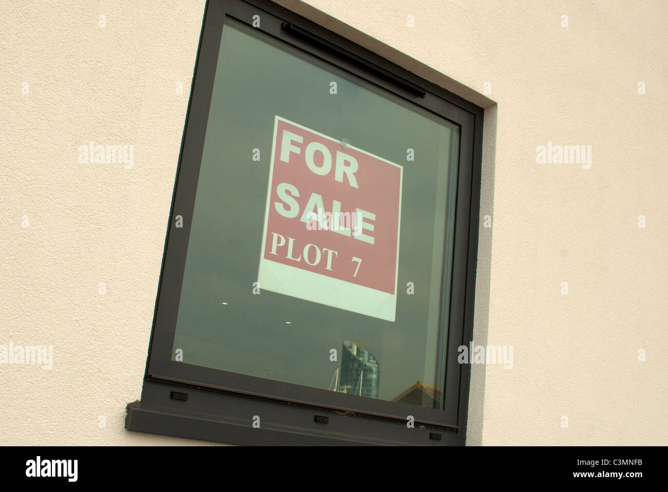 Commercial property for sale sign hi-res stock photography and images ...