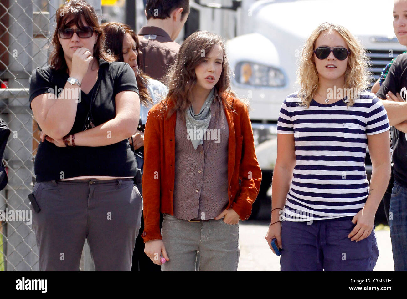 Ellen Page (L) walking to the set of her new film 'Inception' Los ...