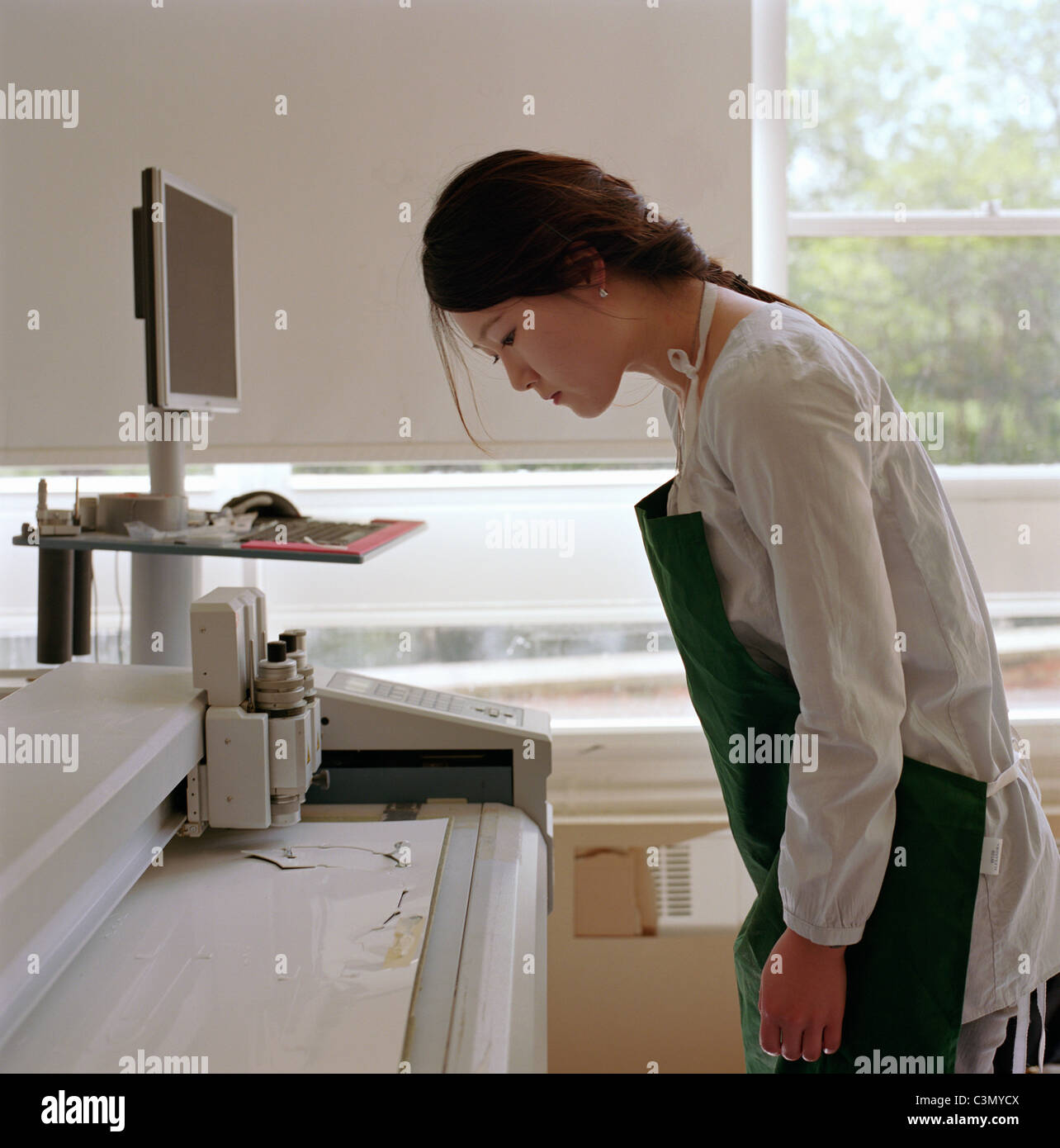 Students or employees learning together Stock Photo - Alamy