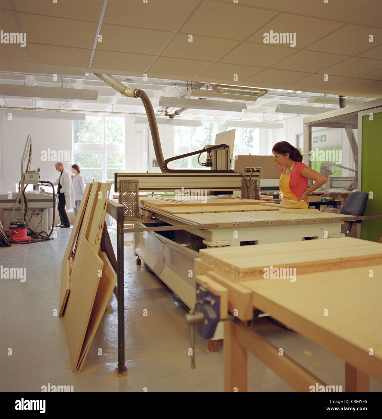 Students or employees learning together Stock Photo - Alamy