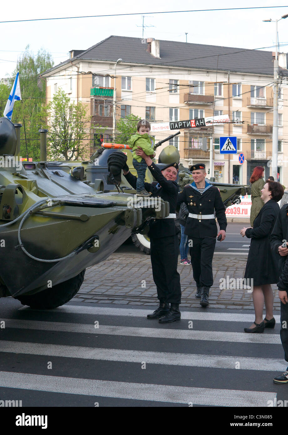 9 may parade hi-res stock photography and images - Alamy