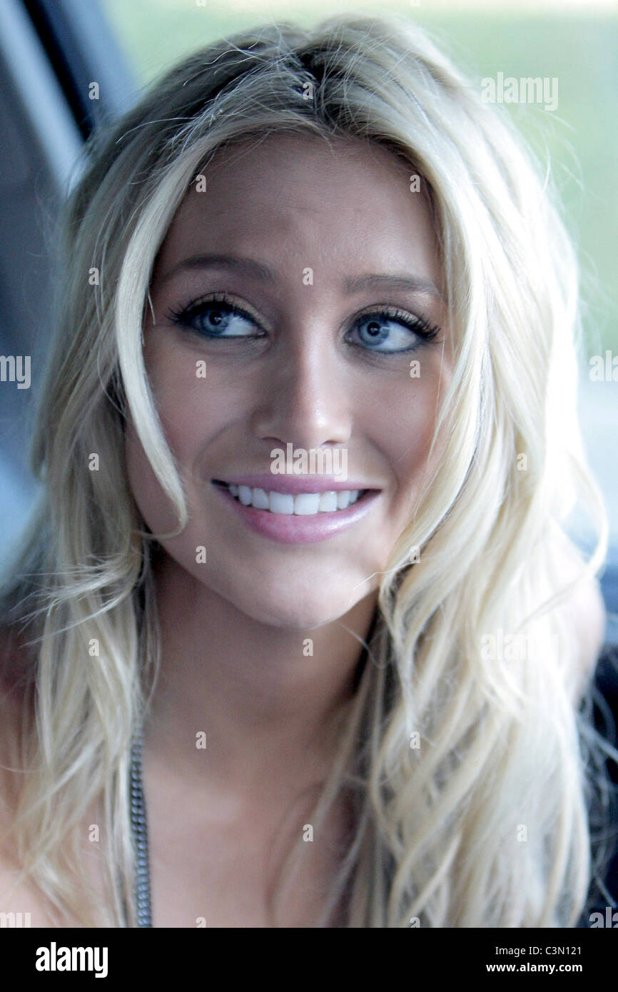 Stephanie Pratt on the set of 'The Hills' filming in Hollywood Los ...