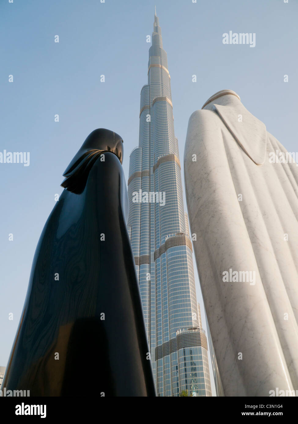 'Together' statue by Lutfi Romhein in Dubai UAE Stock Photo - Alamy