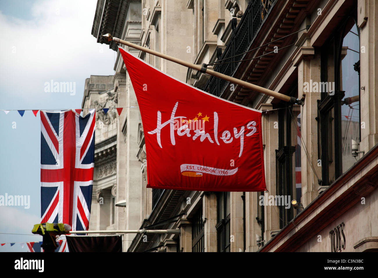 Hamleys toy shop in Regent Street London England Stock Photo - Alamy