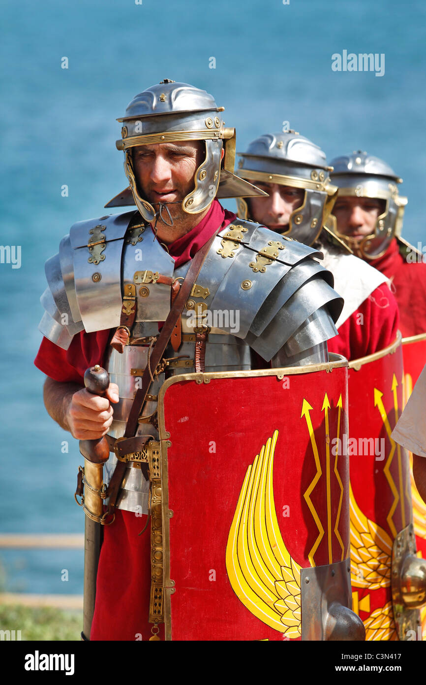 Roman soldiers hi-res stock photography and images - Alamy