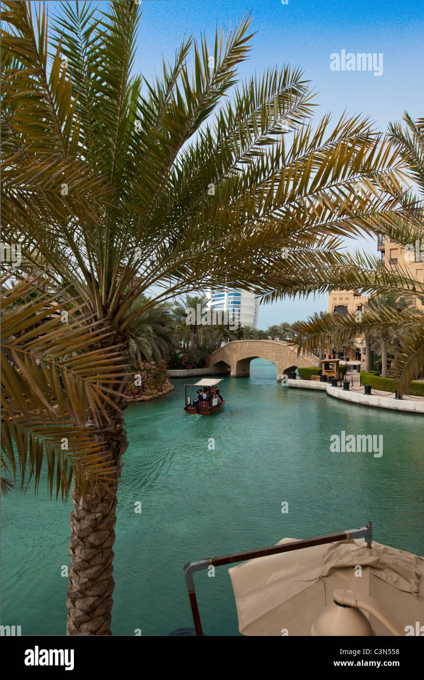 Dubia tourism hi-res stock photography and images - Alamy