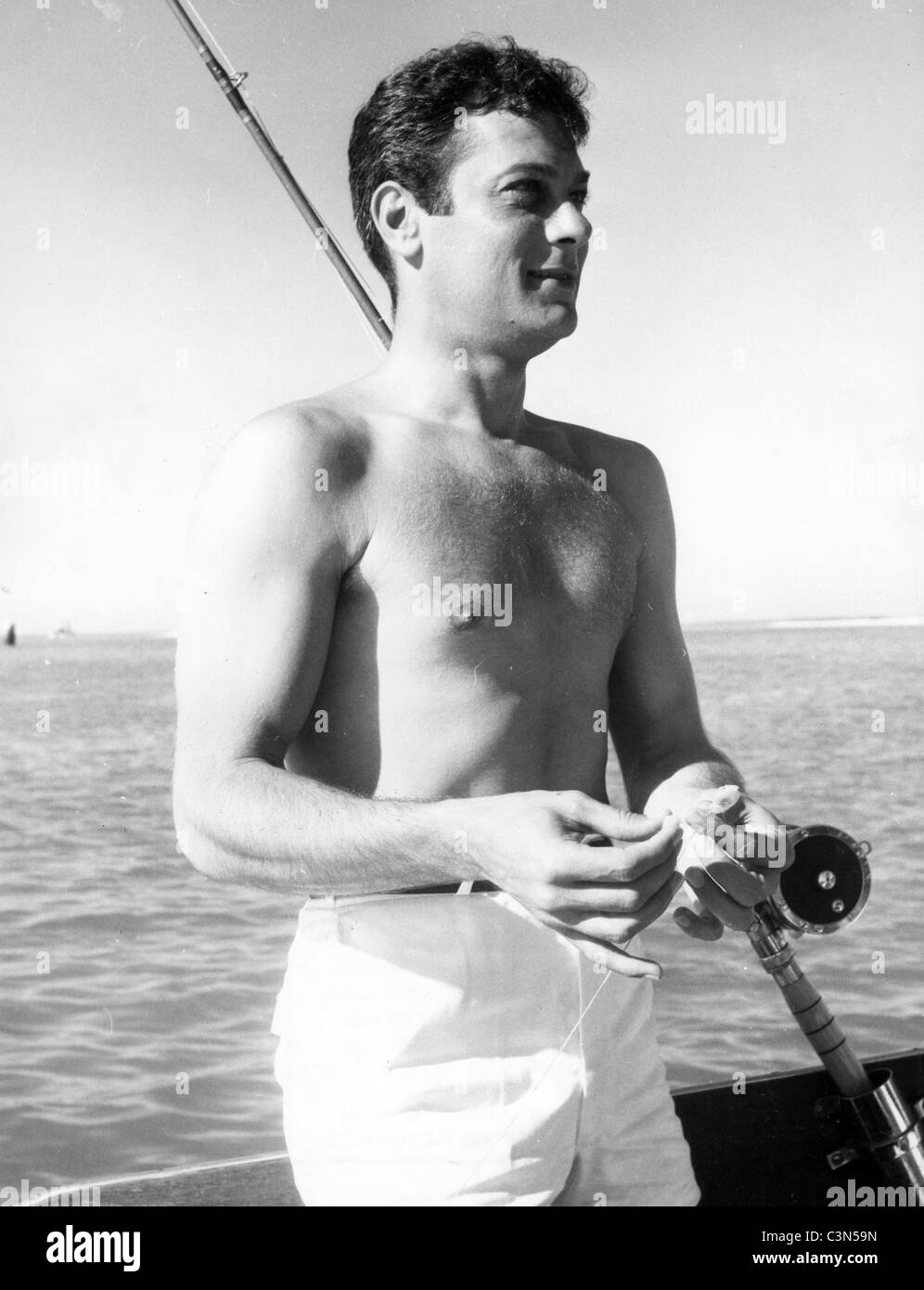 TONY CURTIS (1925-2010) US film actor about 1958 Stock Photo - Alamy