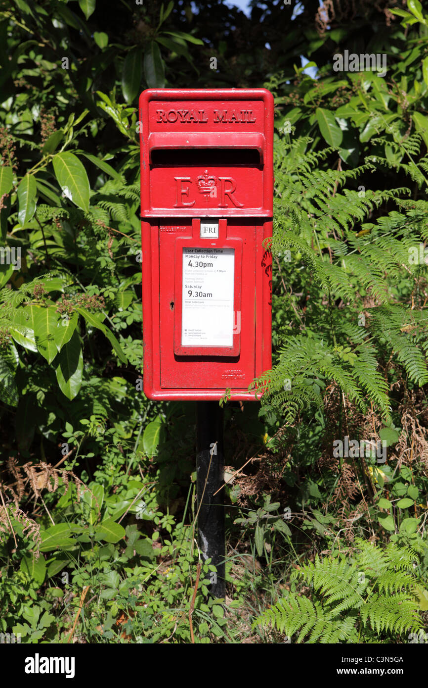 Rural postal box uk hi-res stock photography and images - Alamy