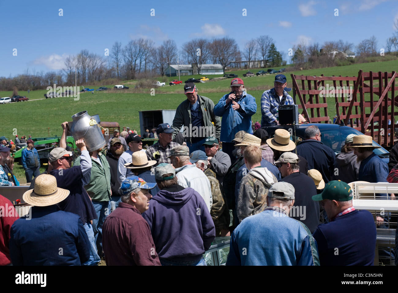 Farmer farming new equipment hi-res stock photography and images - Alamy