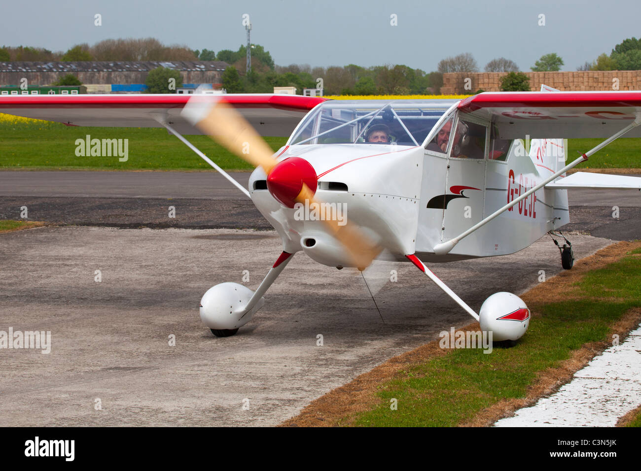 Wittmann W10 Tailwind G-CEJE taxiing after landing at Breighton ...