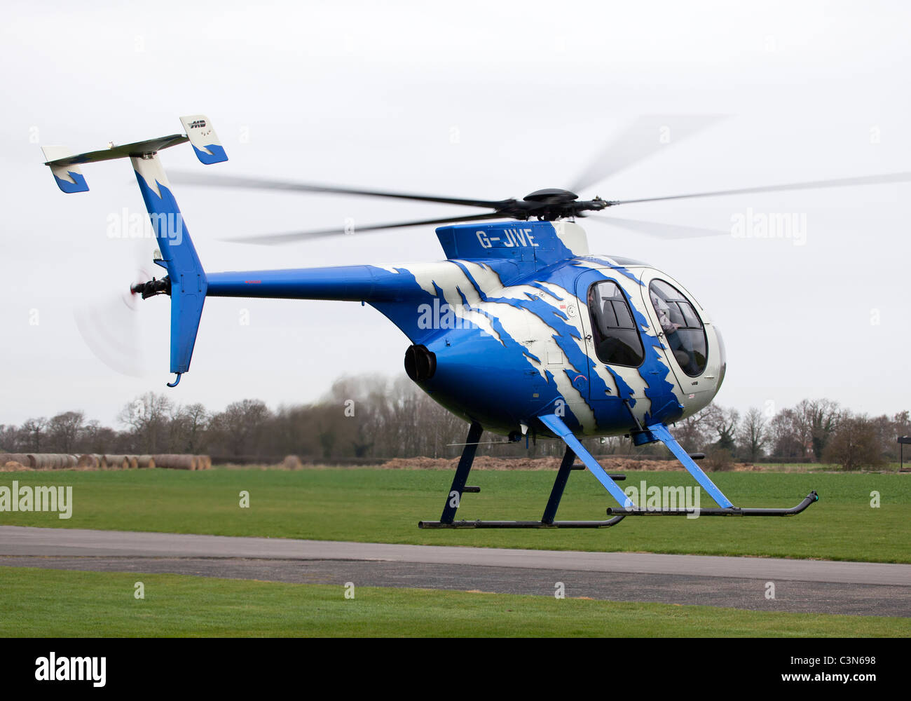 Helicopter hughes 500 hi-res stock photography and images - Alamy