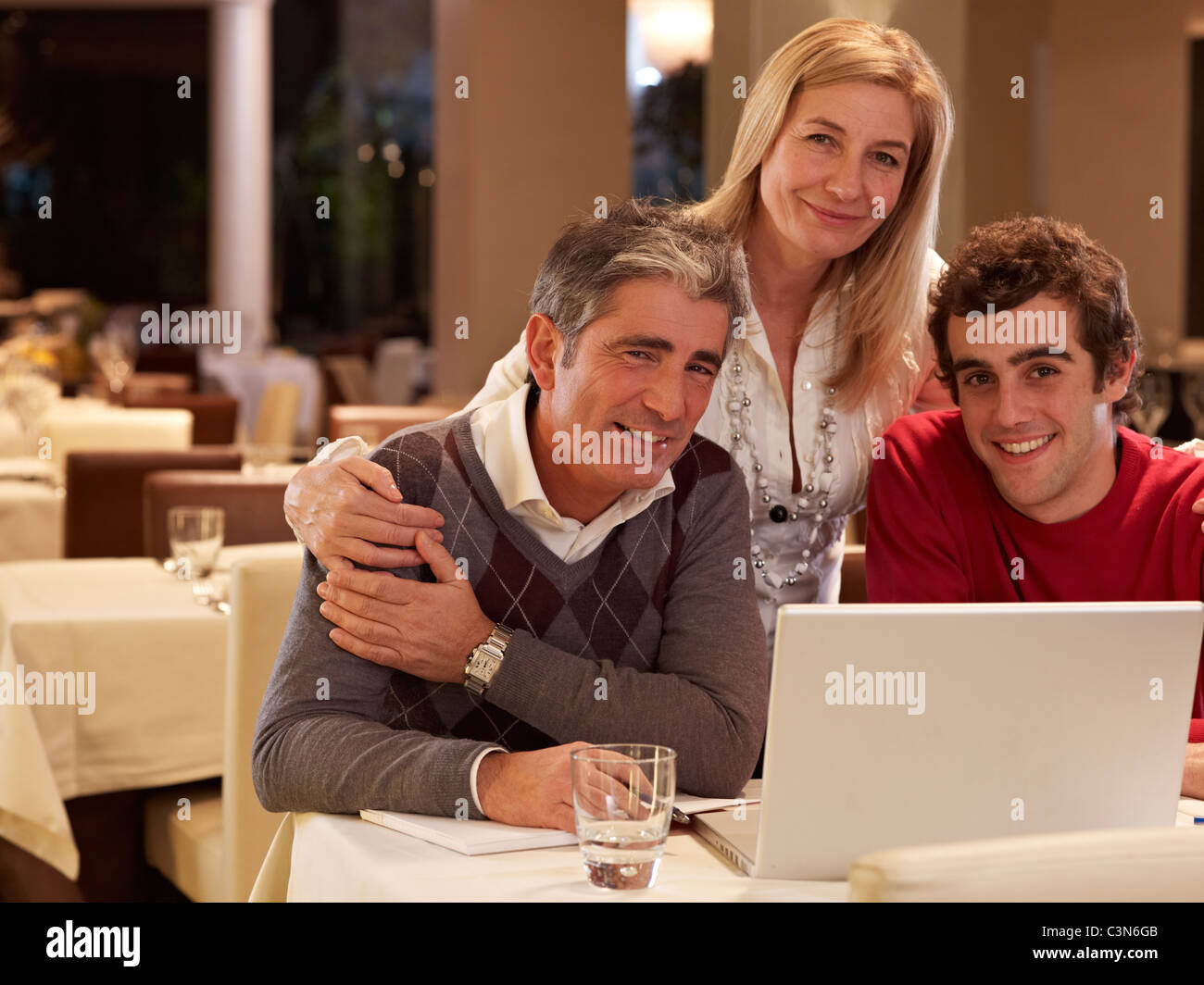 Family business meeting hi-res stock photography and images - Alamy
