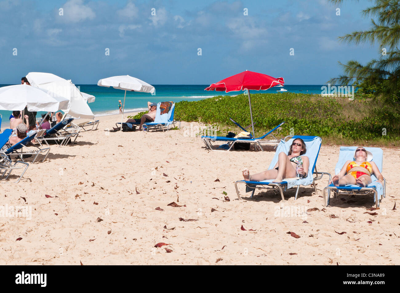 Sun tanning beaches hi-res stock photography and images - Alamy