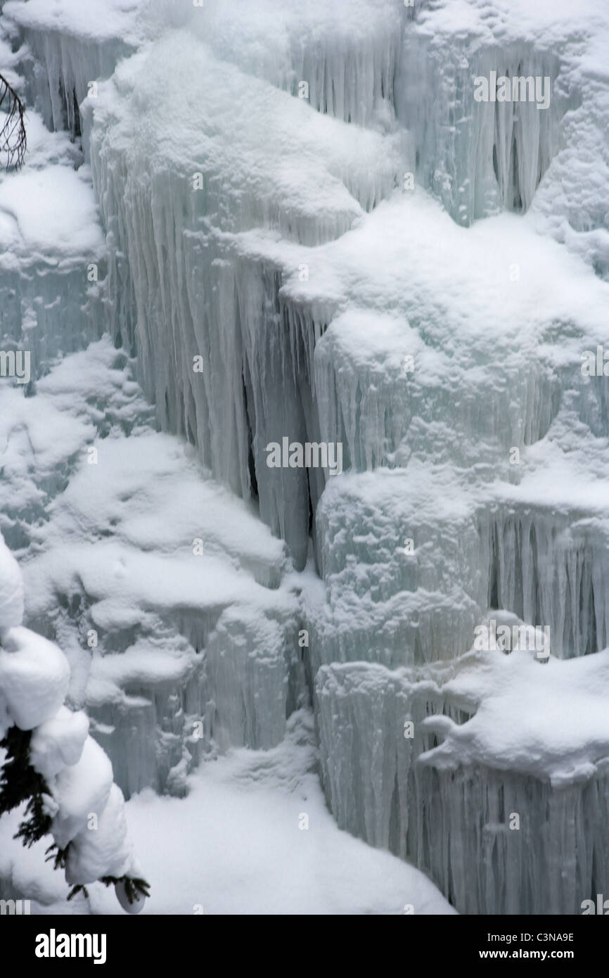 Waterfall freeze hi-res stock photography and images - Alamy