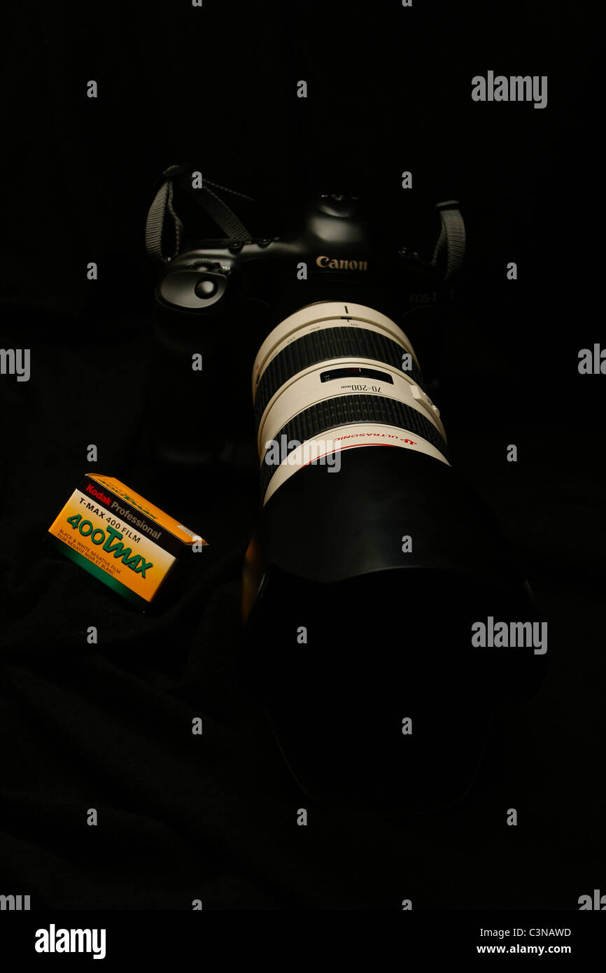Canon dslr box hi-res stock photography and images - Alamy