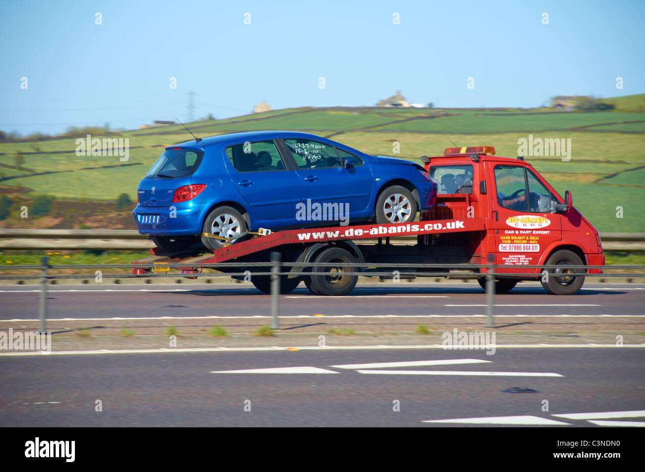 Breakdown Truck Towing High Resolution Stock Photography and Images - Alamy