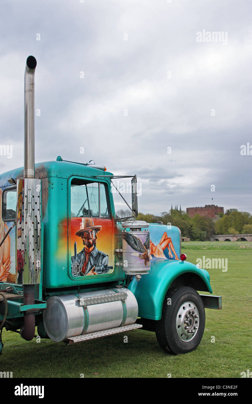 an american big rig lorry decorated with artwork Stock Photo - Alamy