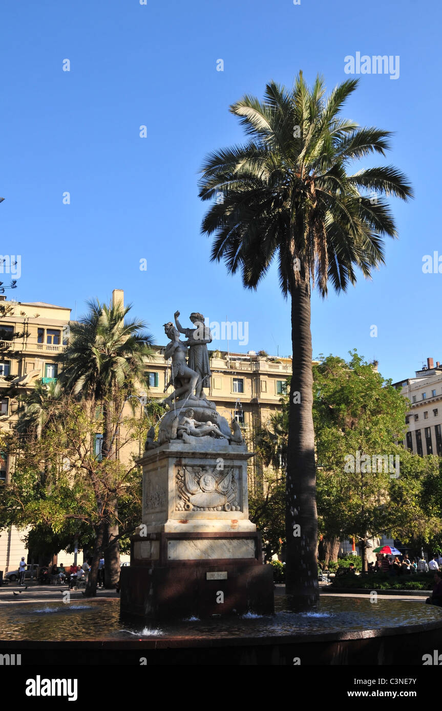 Trees palm tree rising standing fountain right side monument statue hi ...