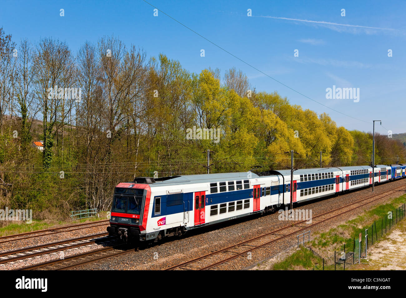 Suburban commuter rail hi-res stock photography and images - Alamy
