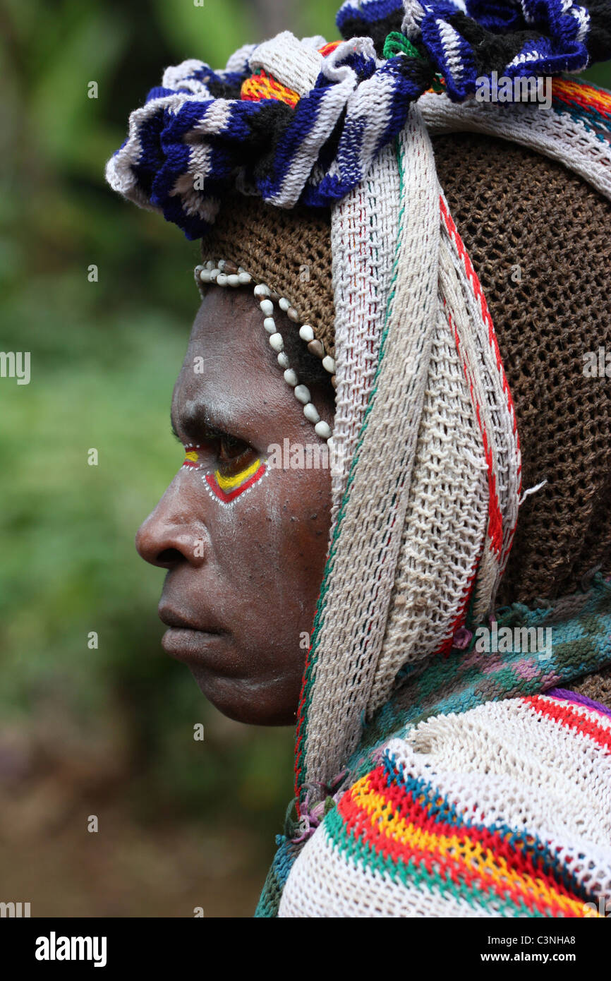Tribeswoman hi-res stock photography and images - Alamy