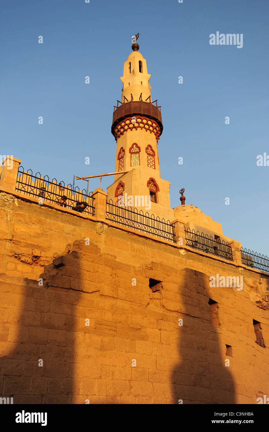 Ancient egyptian temples hi-res stock photography and images - Alamy