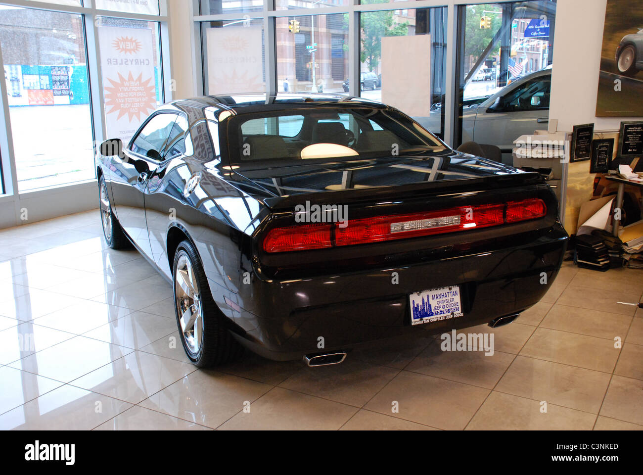 Dodge dealership hi-res stock photography and images - Alamy