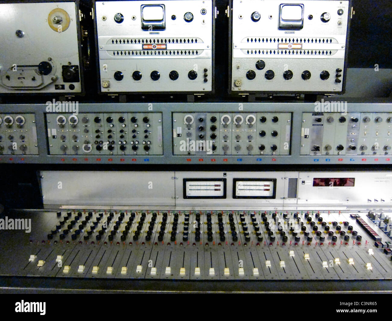 Old computer hi-res stock photography and images - Alamy