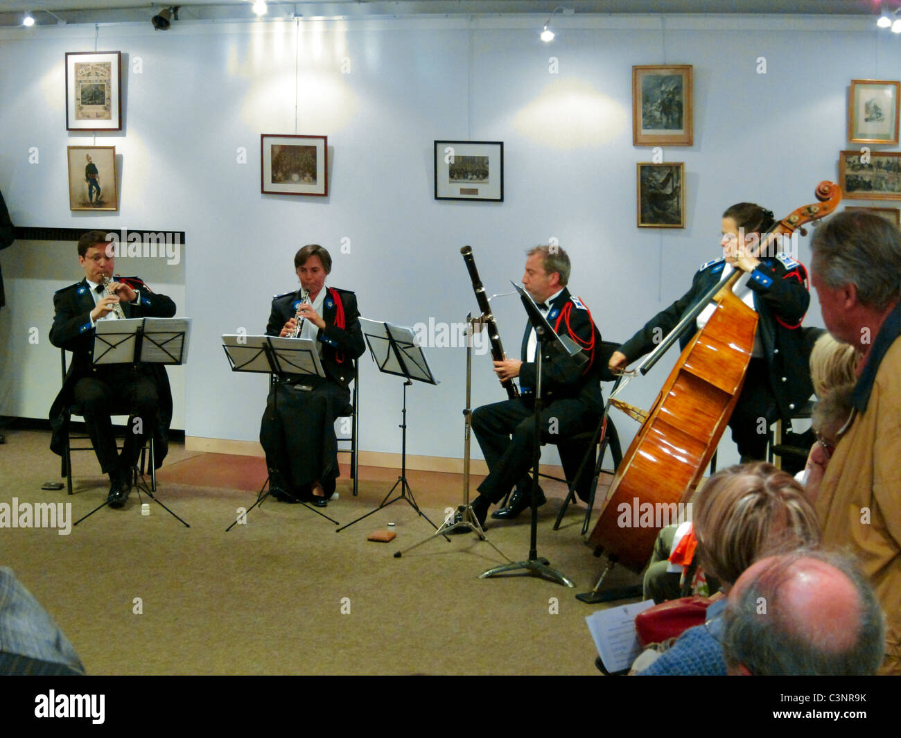 Paris, France, Group People, classical musicians, Live Chamber Music ...
