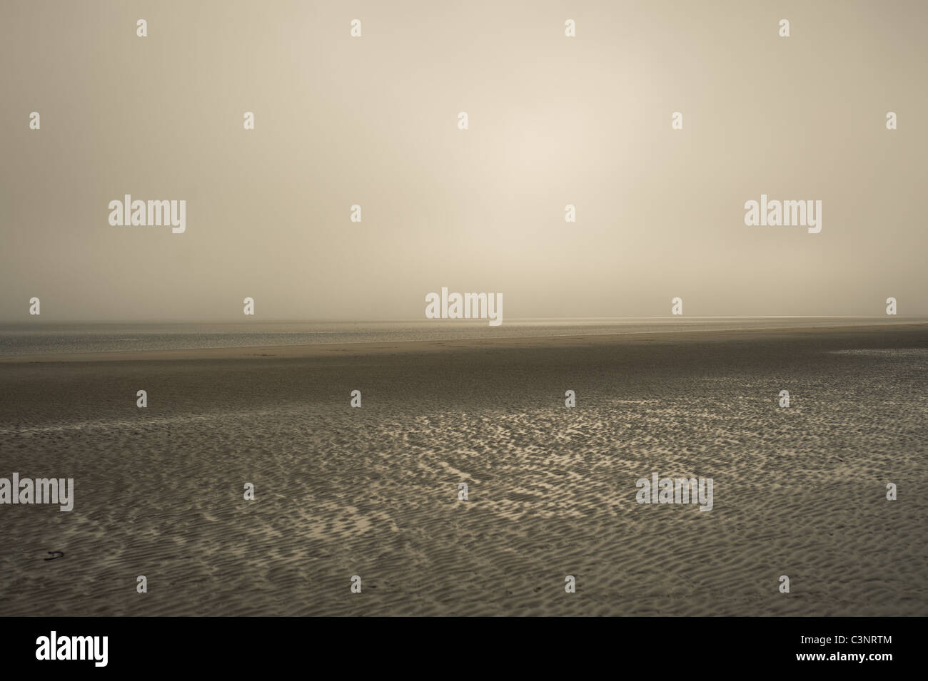 An overcast morning on the beach at Romney Sands, Kent Stock Photo - Alamy