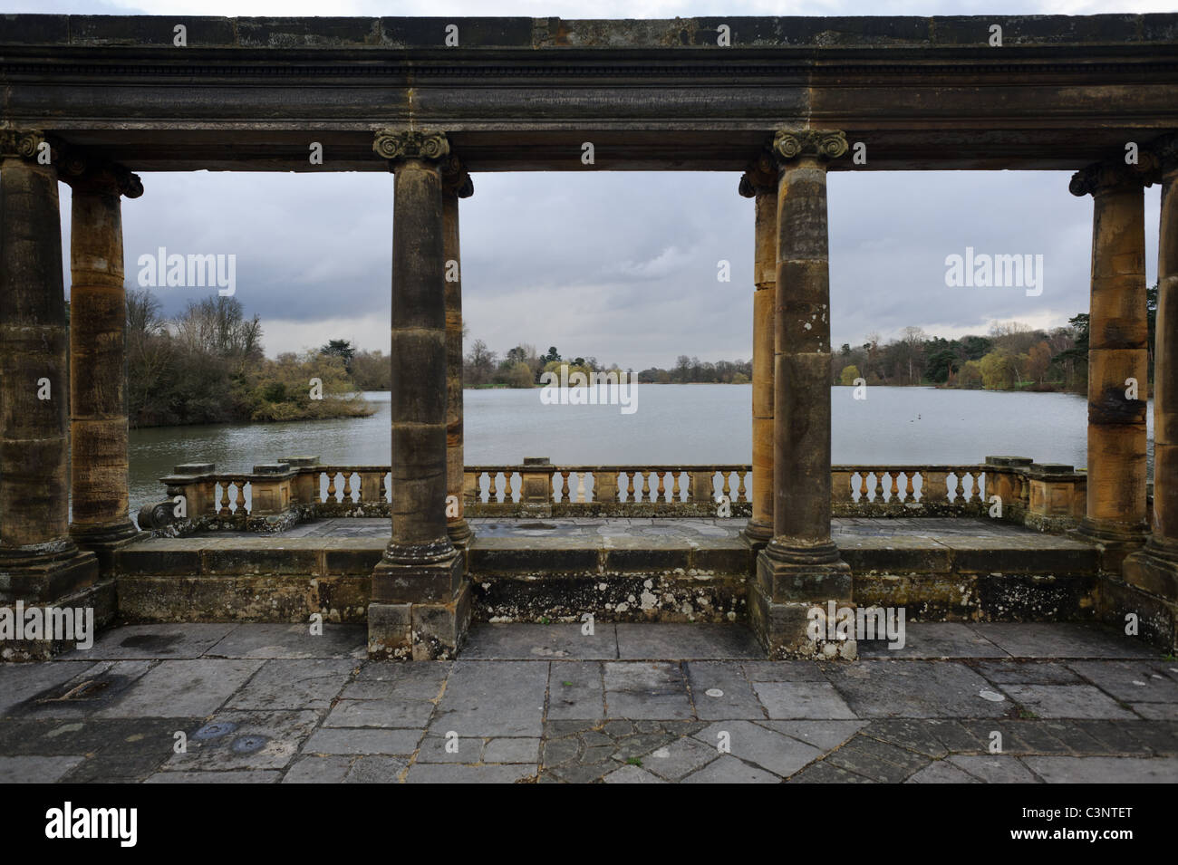 Castle pillars hi-res stock photography and images - Alamy
