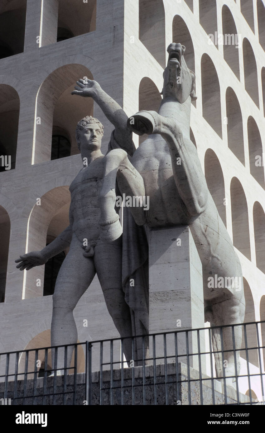 Dioscuri Colosseo Quadrato Stock Photo - Alamy