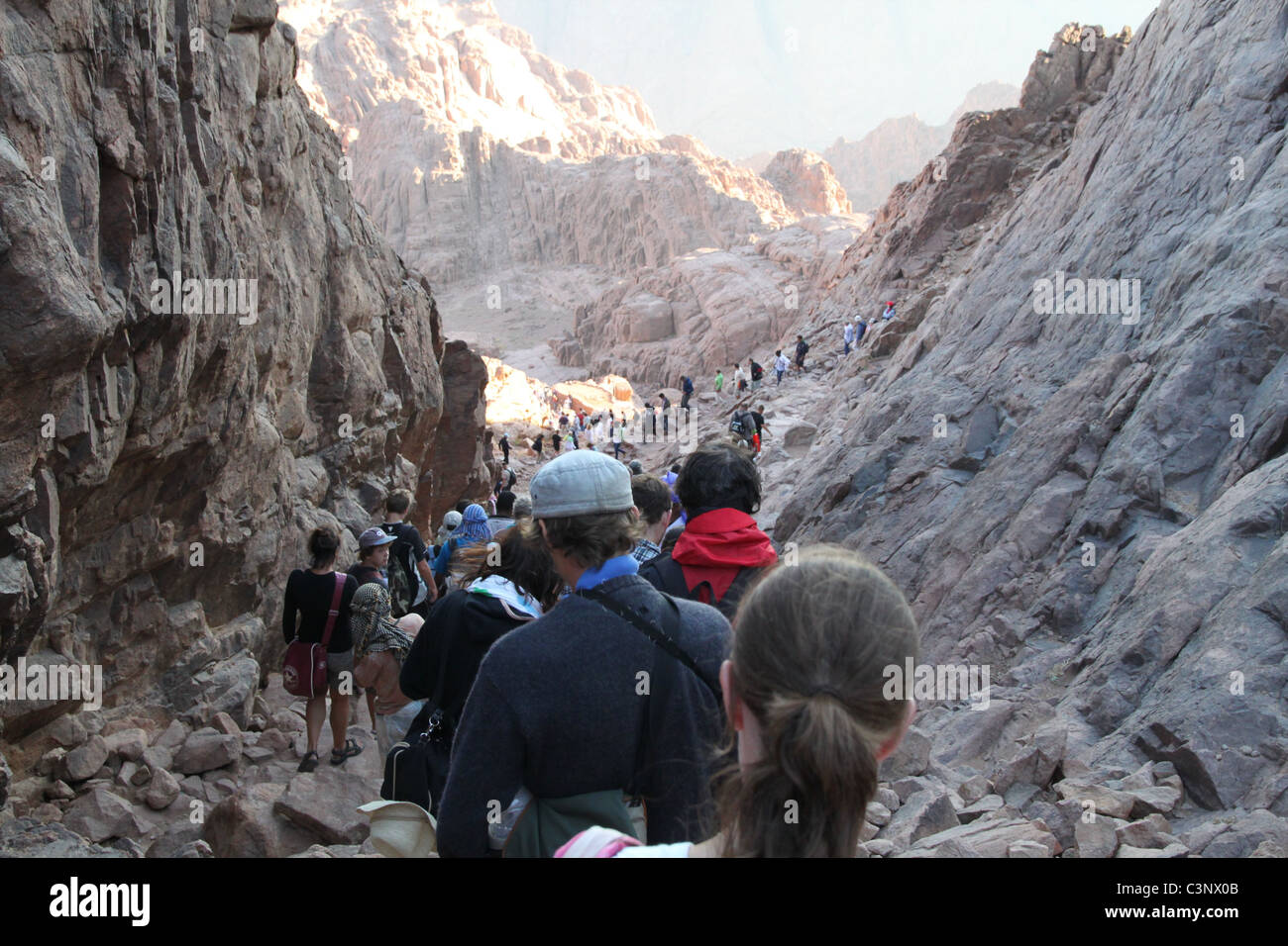 Visitors climbing down from the summit of Mount Sinai (Jebel Musa ...