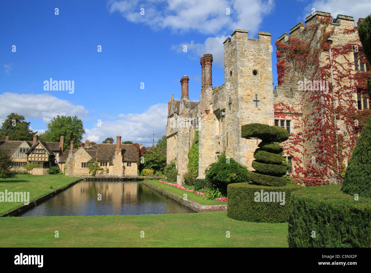 A beautiful summer day at Hever Castle, Edenbridge, Kent Stock Photo ...